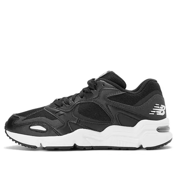 NEW BALANCE 426 Series Retro Low Top Sneakers - Black