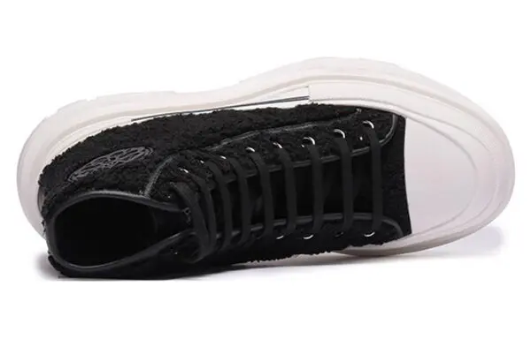 Alexander McQueen Tread Slick High Top Lace Up Boots - Black/beige