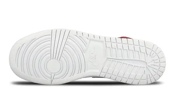 JORDAN 1 Retro High Sneakers