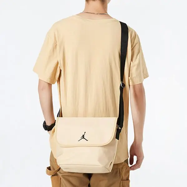 JORDAN Air Jumpman Messenger Bag
