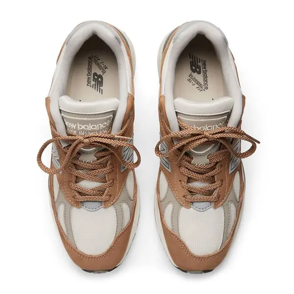 NEW BALANCE 991v2 Made In Uk Sneakers - Brown