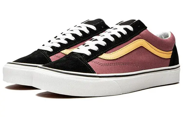 VANS Skate Shoes - Black/red