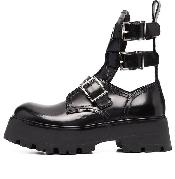 Alexander McQueen Flat Rubber Boots With Buckle Detailing - Black