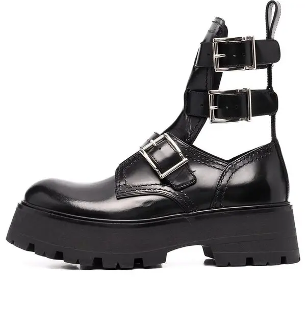 Alexander McQueen Flat Rubber Boots With Buckle Detailing - Black