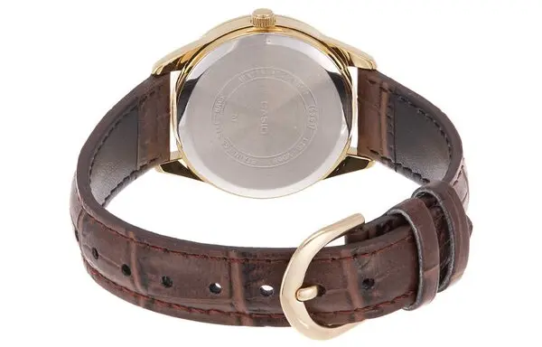 Casio Quartz Analog Watch With Leather Strap
