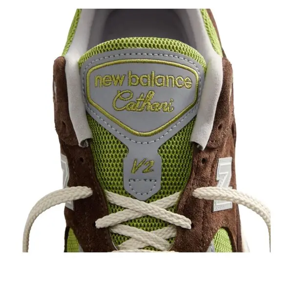 NEW BALANCE X Daniëlle Cathari X Kith 991v2 Miuk 'reverse Matcha - Chocolate Brown/pistachio