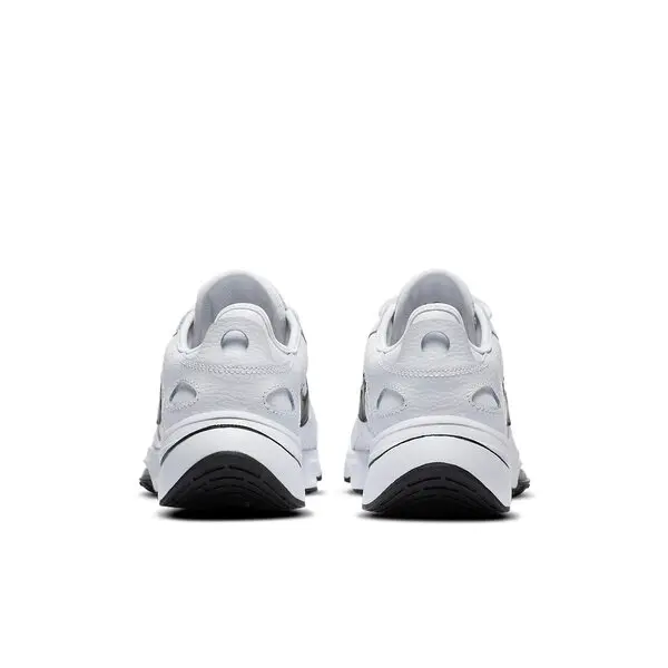 Nike Zoom Division Athletic Sneakers - White/black