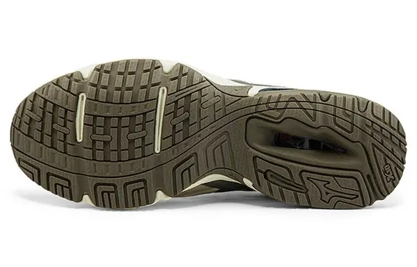 Mizuno Wave Solar Sneakers