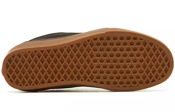 VANS Chukka Low Sneakers - Black