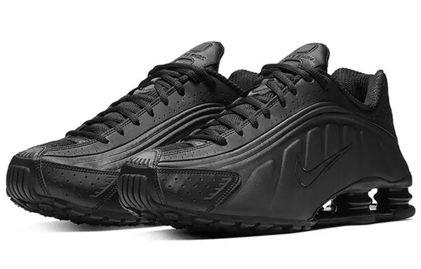 Nike Shox R4 "triple - Black