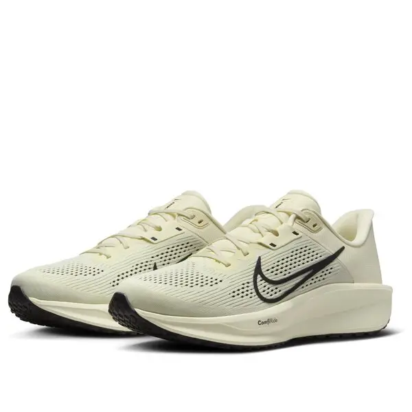Nike Quest Sneakers - Coconut Milk/sail/black