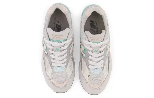 NEW BALANCE 990 V2 Low-top Sneakers - Light Grey