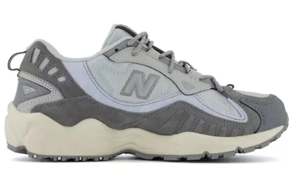 NEW BALANCE 703 Sneakers