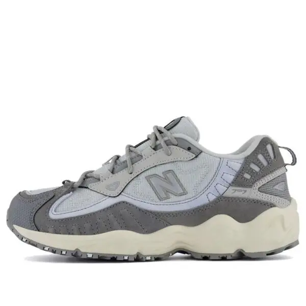 NEW BALANCE 703 Sneakers - Beige/grey