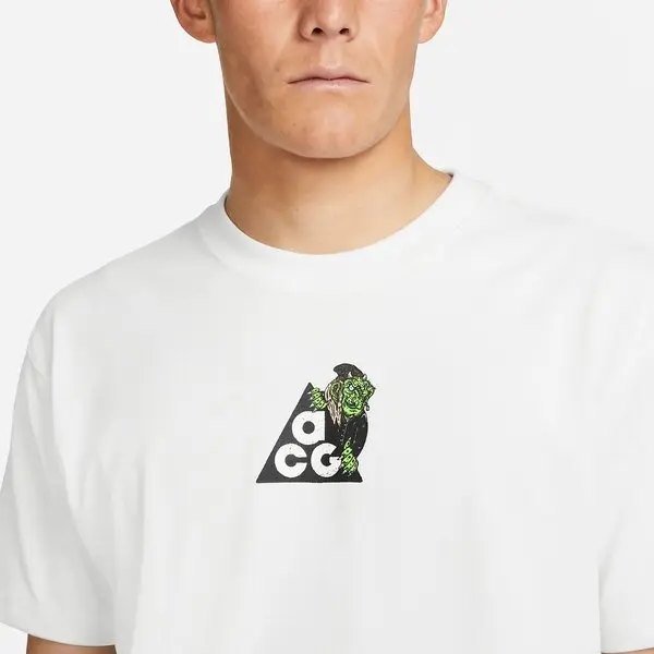 Nike X Iceland Map Short Sleeve T-shirt Asia Sizing - Summit White