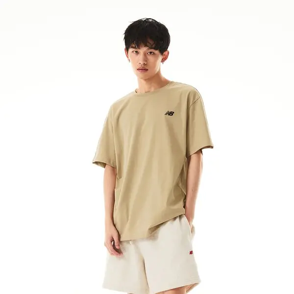 NEW BALANCE Nb Small Logo T-shirt Asia Sizing - Beige