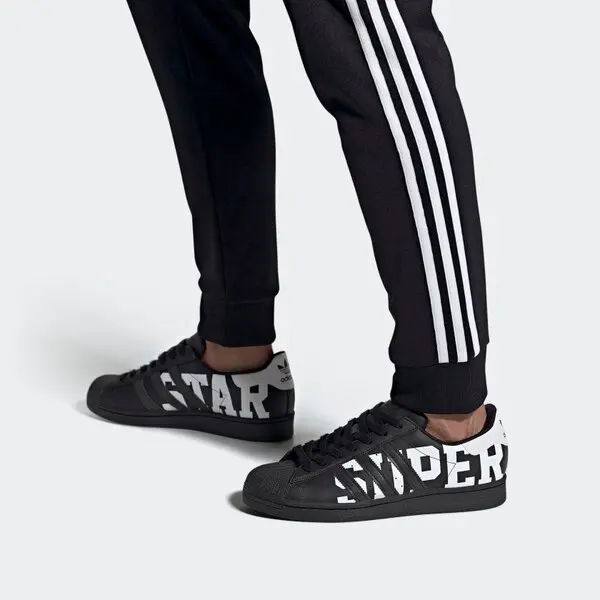 Adidas Superstar Sneakers