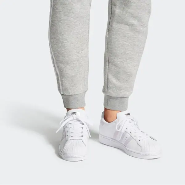 Adidas Superstar Sneakers