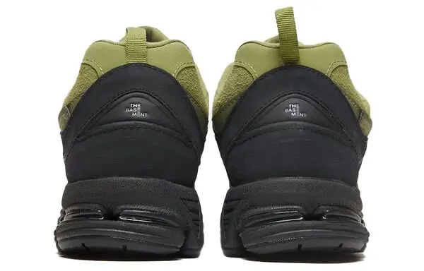 NEW BALANCE The Basement X 2002r Sneakers - Green/dark Green/black