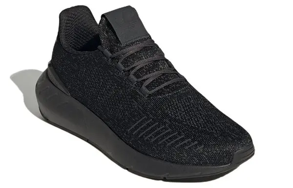 Adidas Originals Swift Run 22 Sneakers - Black