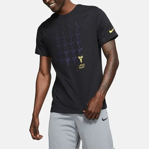 Nike Short Sleeve Graphic Tee