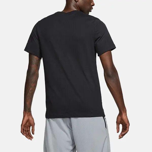 Nike Short Sleeve Graphic Tee