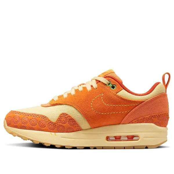 Nike Max 1 "somos Familia" Sneakers - Orange