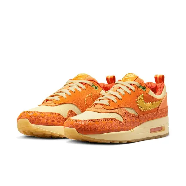 Nike Max 1 "somos Familia" Sneakers