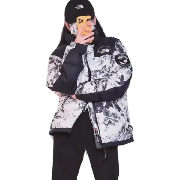The North Face Fw22 Down Jacket - None