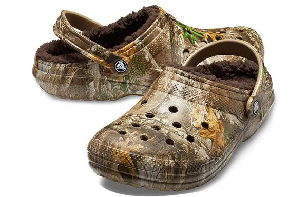 CROCS Classic Lined Real Tree Edge Clog