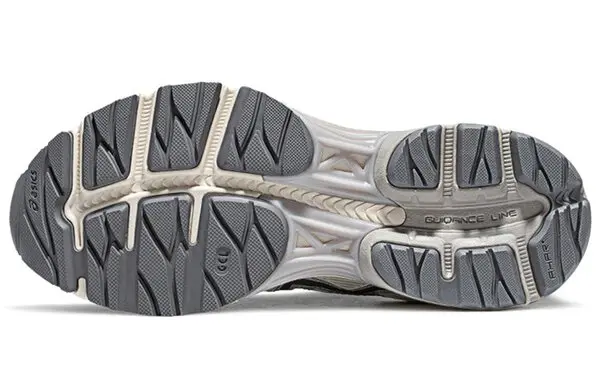 Asics Gel-flux 4 Athletic Sneakers - White/grey