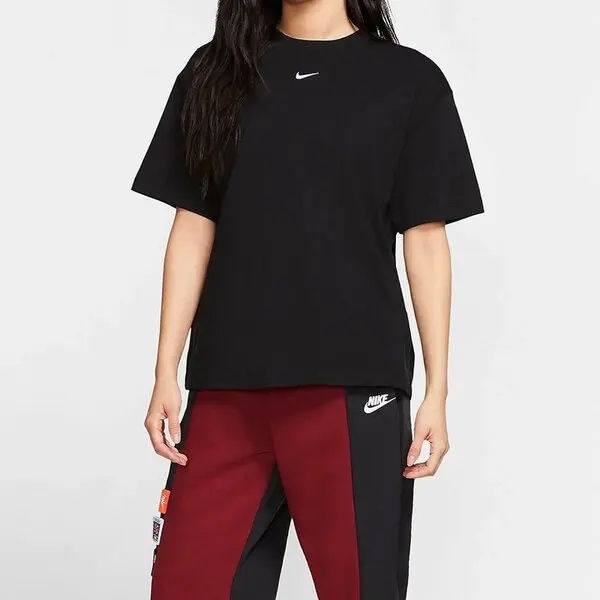 Nike Essentials Logo T-shirt - Black