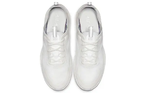 Nike Max Dia Se Athletic Sneakers - White