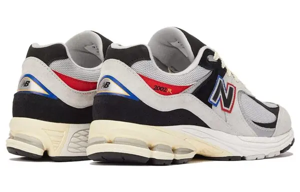 NEW BALANCE X Dtlr 2002r "lovers Only" Sneakers - Black/grey