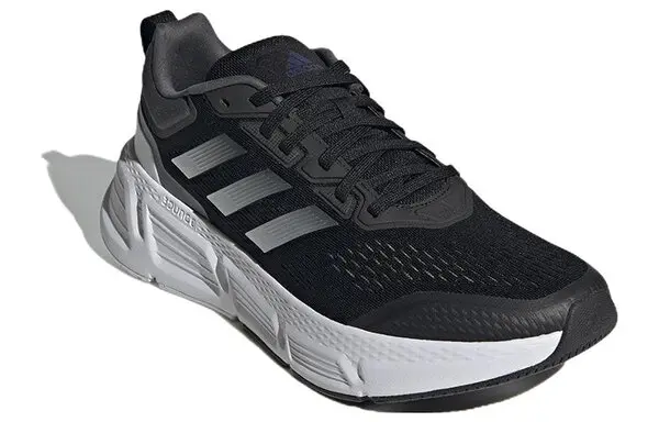 Adidas Questar Sneakers - Black/white