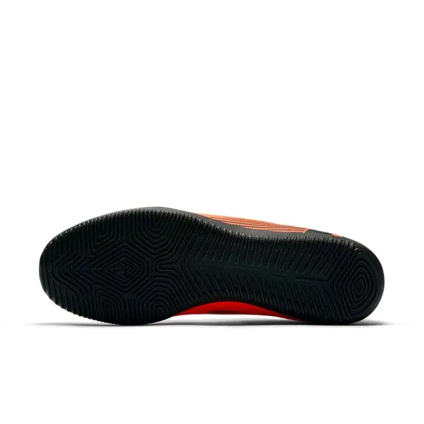 Nike Mercurial Vapor 12 Club Ic Sneakers - Black/orange