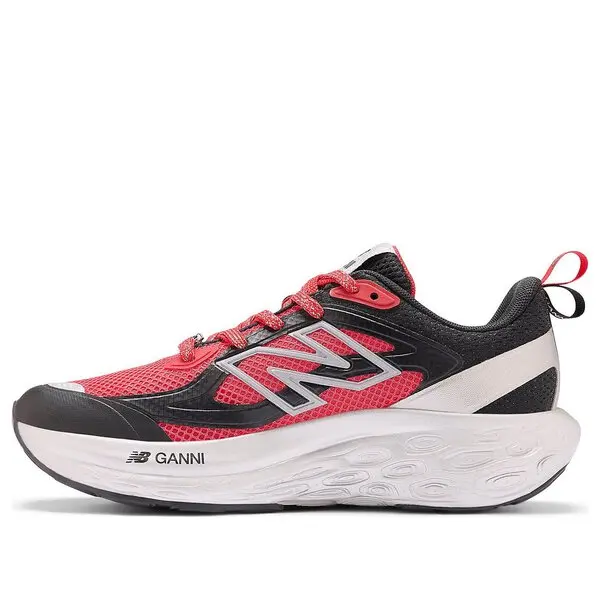 NEW BALANCE X Ganni Fresh Foam Trainer - Red/black