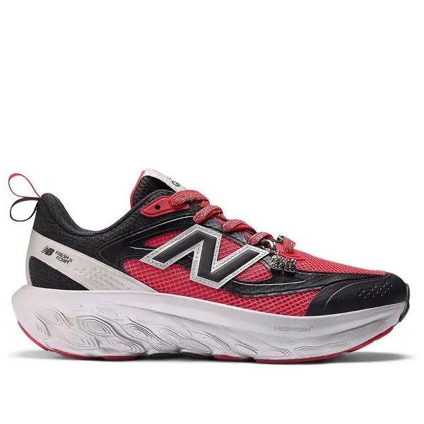 NEW BALANCE X Ganni Fresh Foam Trainer - Red/black