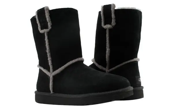 UGG Classic Short Spill Seam Boots