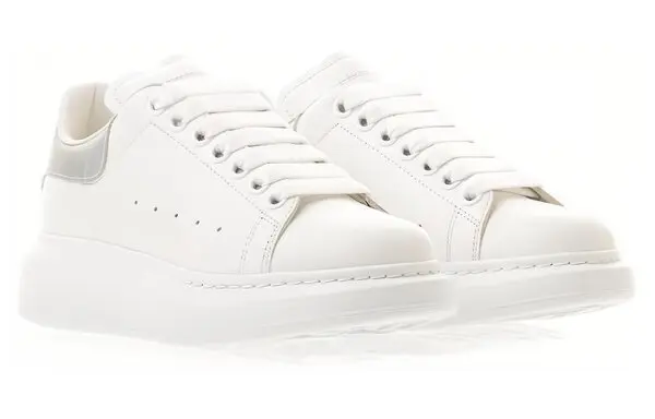 Alexander McQueen Oversized Sneakers - White/silver