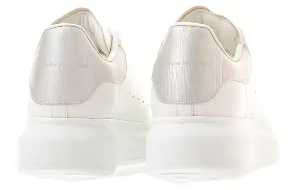 Alexander McQueen Oversized Sneakers - White/silver