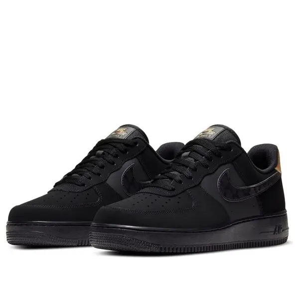 Nike Force 1 Low Top Sneakers