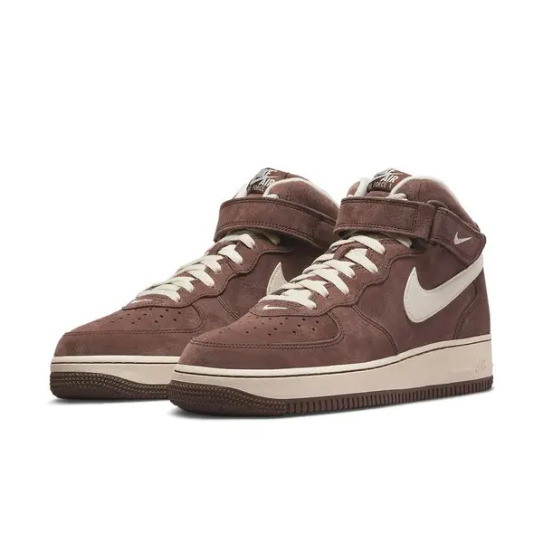 Nike Force 1 Mid Sneakers