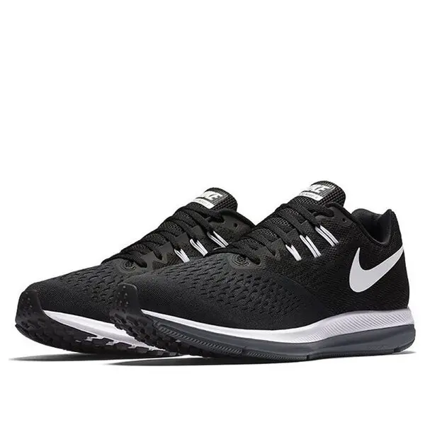Nike Zoom Winflo 4 Low Top Sneakers