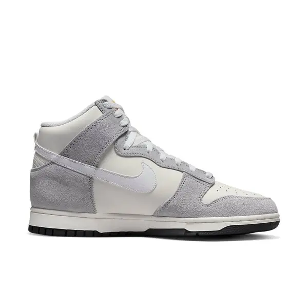 Nike Dunk High Sneakers - Gray