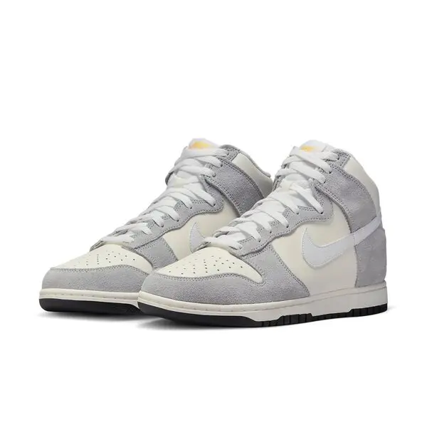Nike Dunk High Sneakers - Gray
