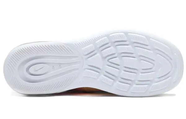 Nike Max Axis Prem Sneakers