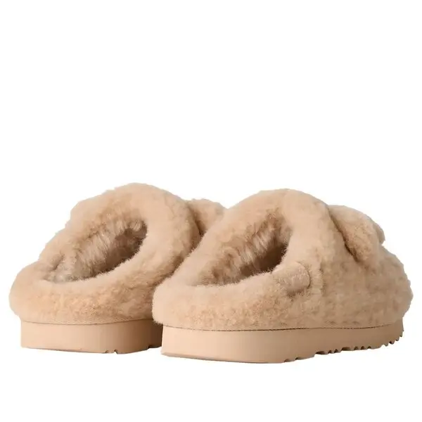 UGG Classic Slip-on Pooch Slipper