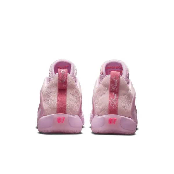 Nike Kd Nrg "aunt Pearl" Low Top Sneakers - Pink