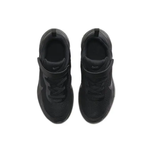 Nike Revolution 7 Sneakers